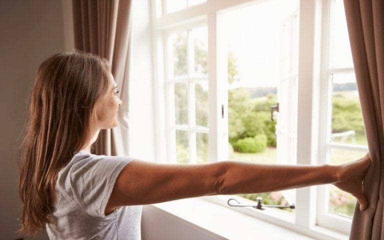 Effortless Convenience: The Benefits of Self-Closing Windows - Filmik